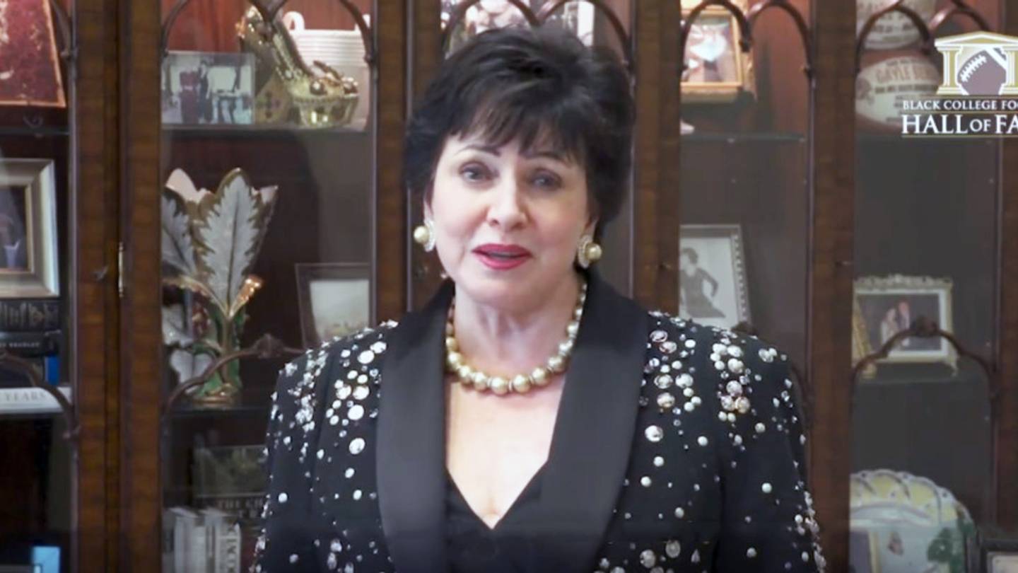 Gayle Benson Receives Black College Football Hall of Fame Founders Award