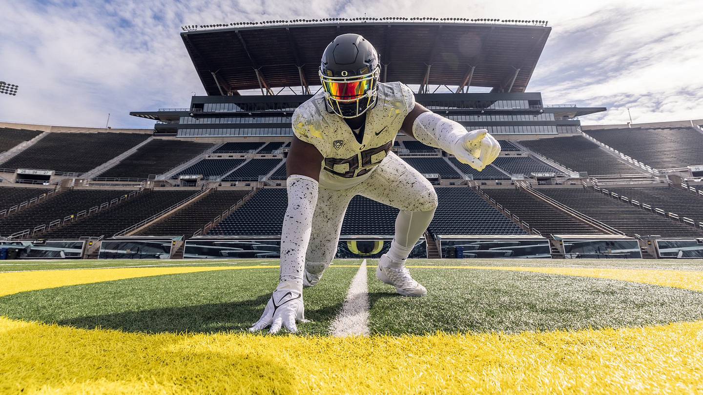CLASS IMPACT: JacQawn McRoy Commits to Oregon