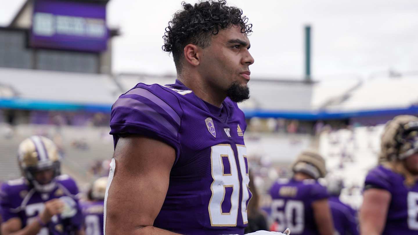 Husky Roster Review: It's Time to See Much More of Quentin Moore