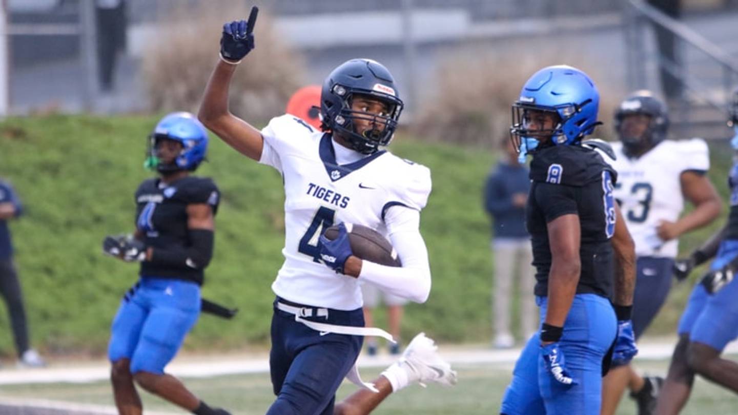 2026 WR Aaron Gregory Shares Insight On His Recruitment