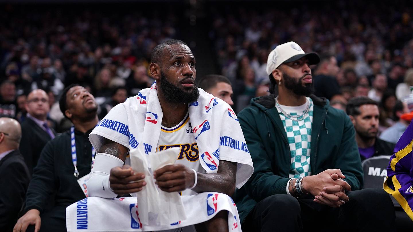 Lakers News: How "Shooting Stars" Actor Transformed Into Young LeBron James