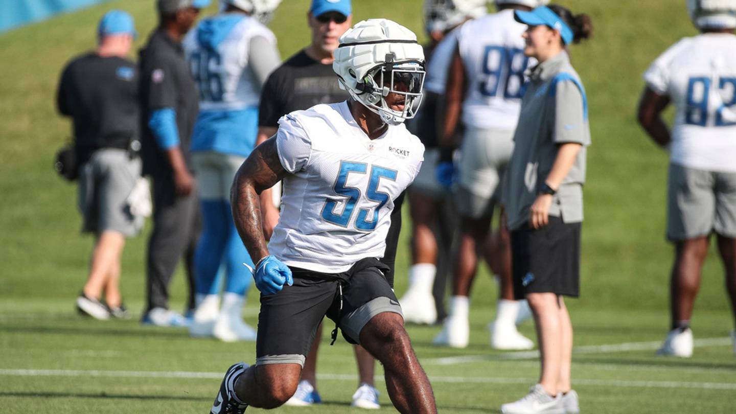 Observations: Derrick Barnes Has Near Interception, Giants Step Up