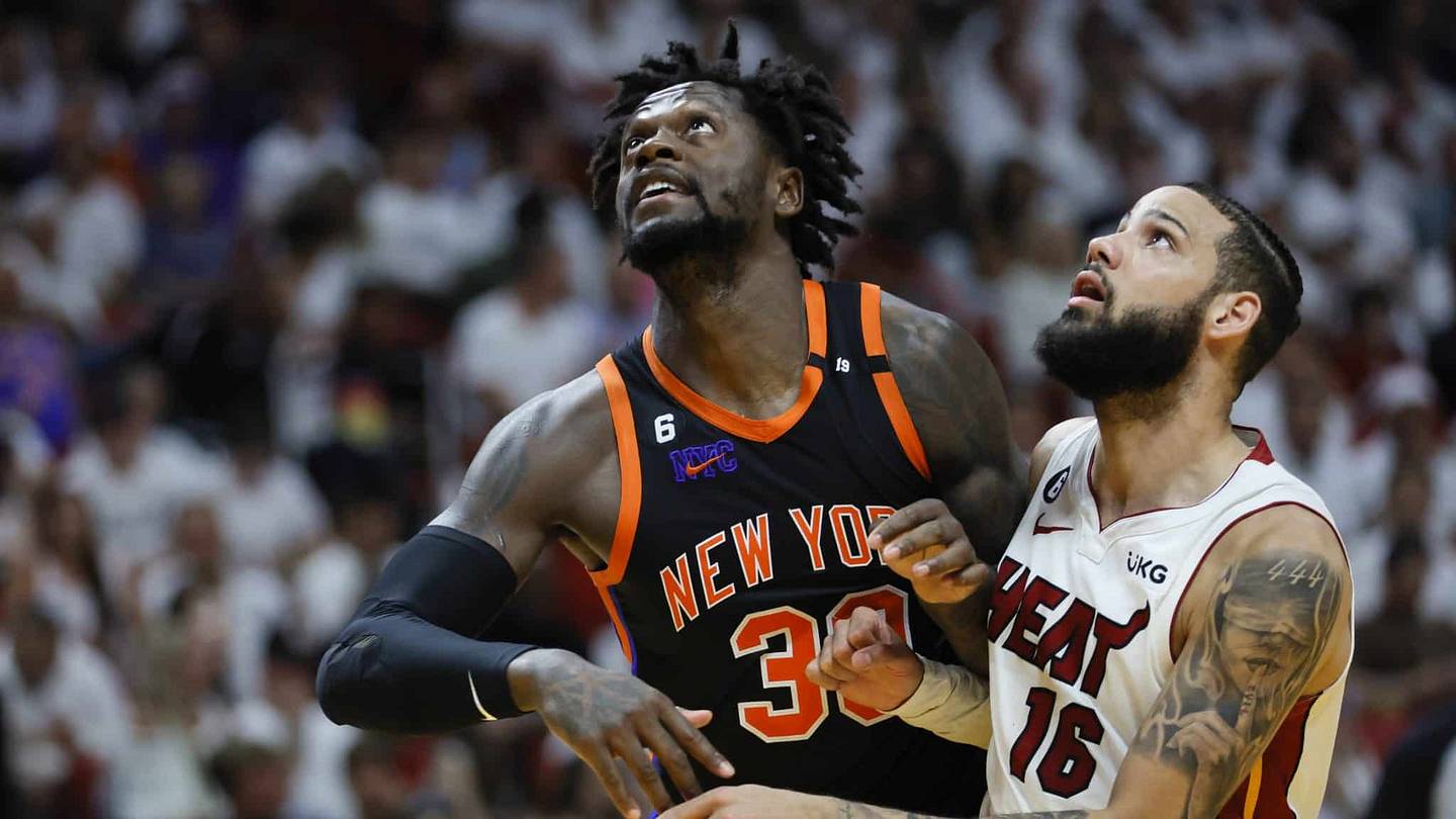 WATCH: Knicks All-Star Julius Randle 'Gets Back To It' in Workout Video