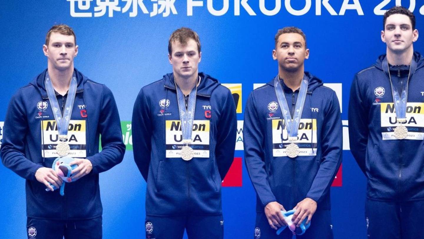 Cal Trio Captures Relay Gold at World Swim Championships