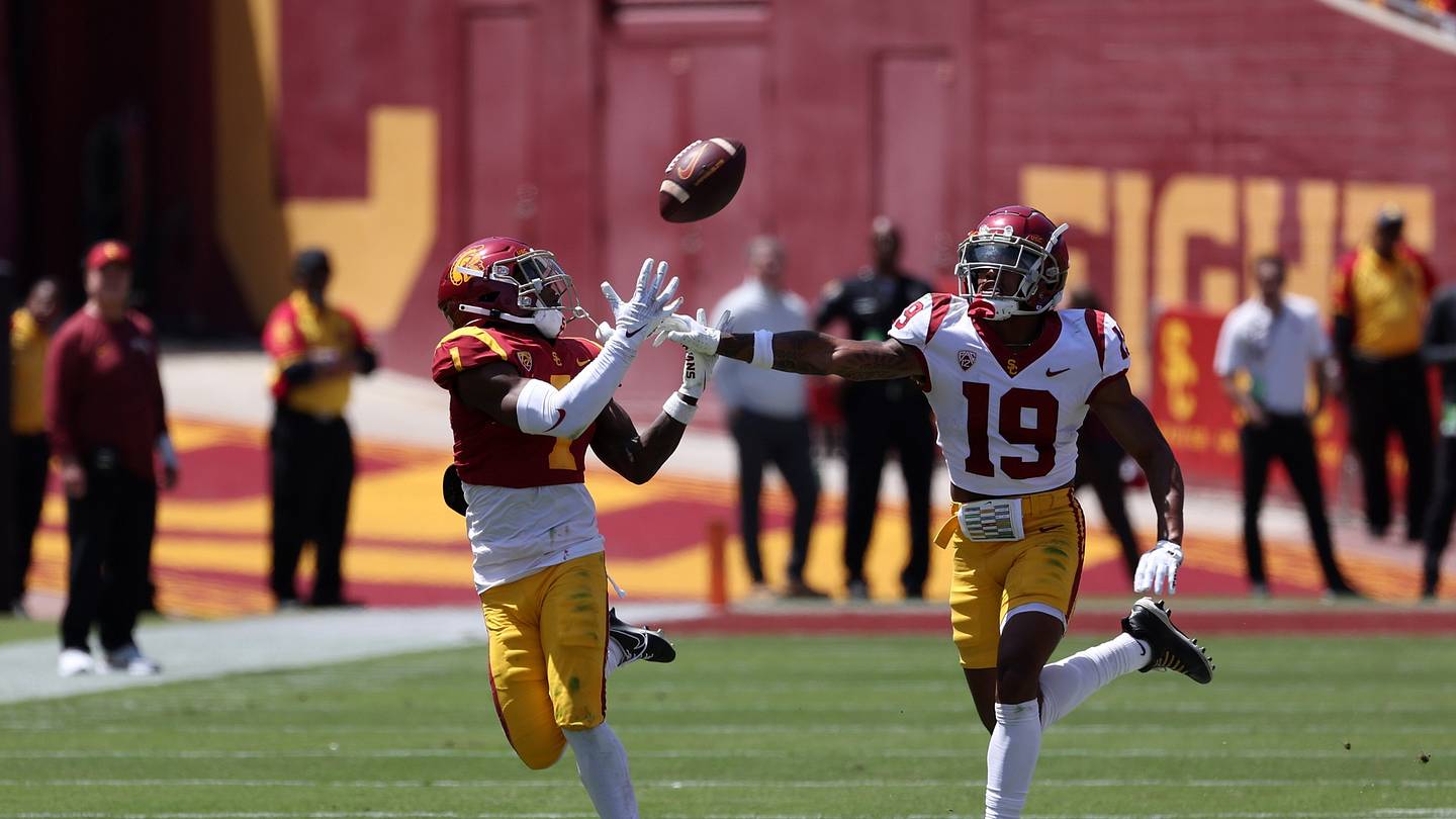 USC Football: Freshman Wideouts Touted as USC Offense Game-Changers