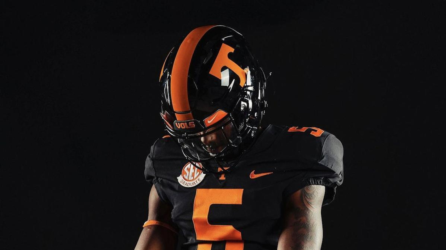 Tennessee S Commit Edrees Farooq Commits To UA All-American Game