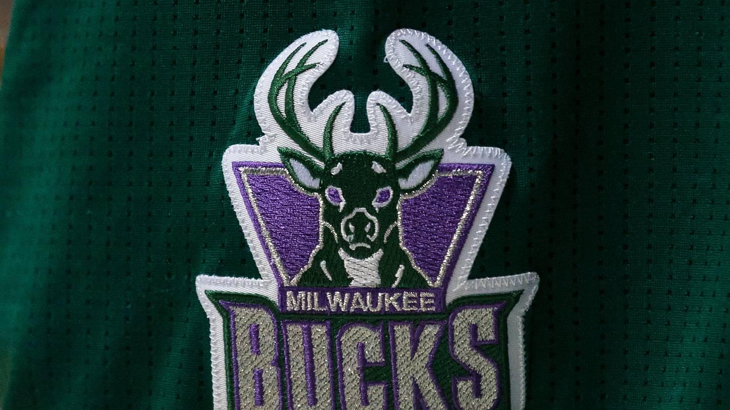 The Milwaukee Bucks hire a new courtside reporter