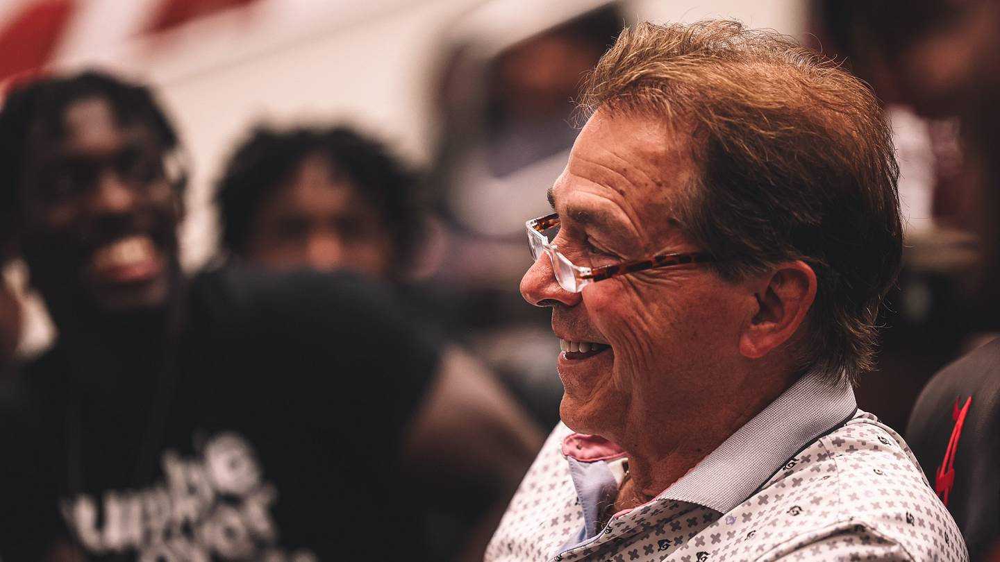 Nick Saban 'I don't Karaoke, I Dance'