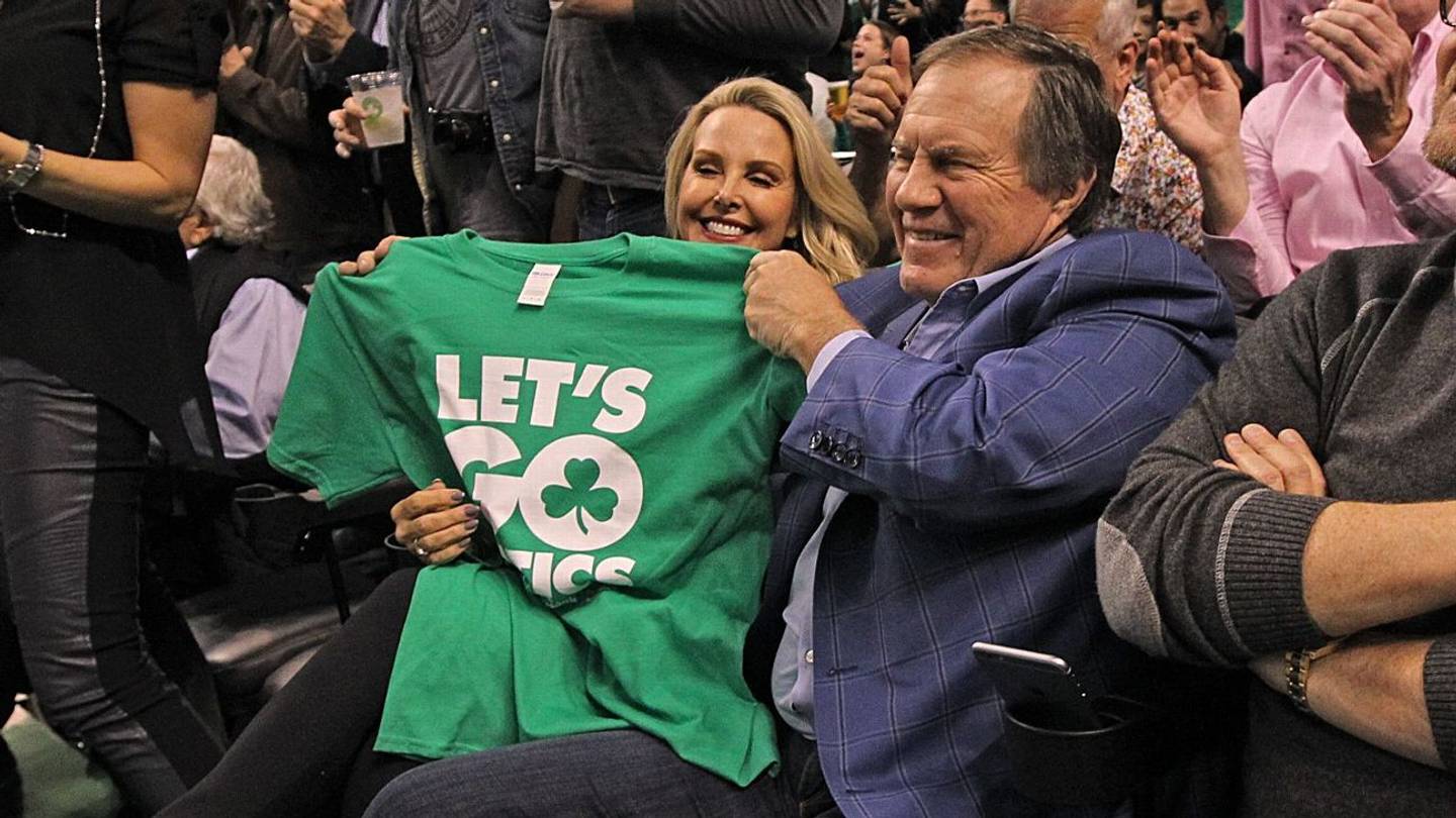 WATCH: Surprise Celtics Guest at Patriots Practice