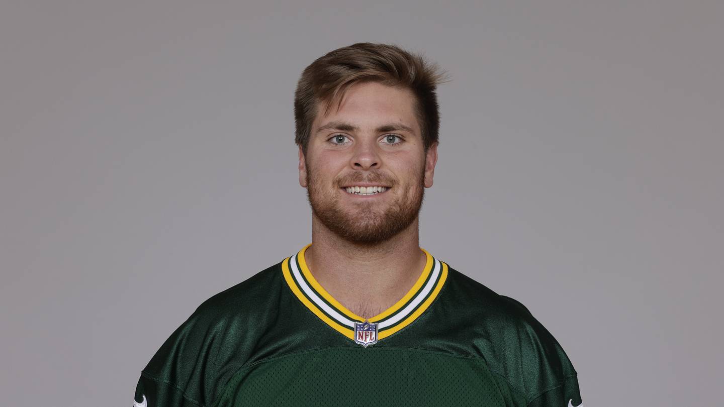 Coco Takes Unique Path to Packers’ Snapping Competition
