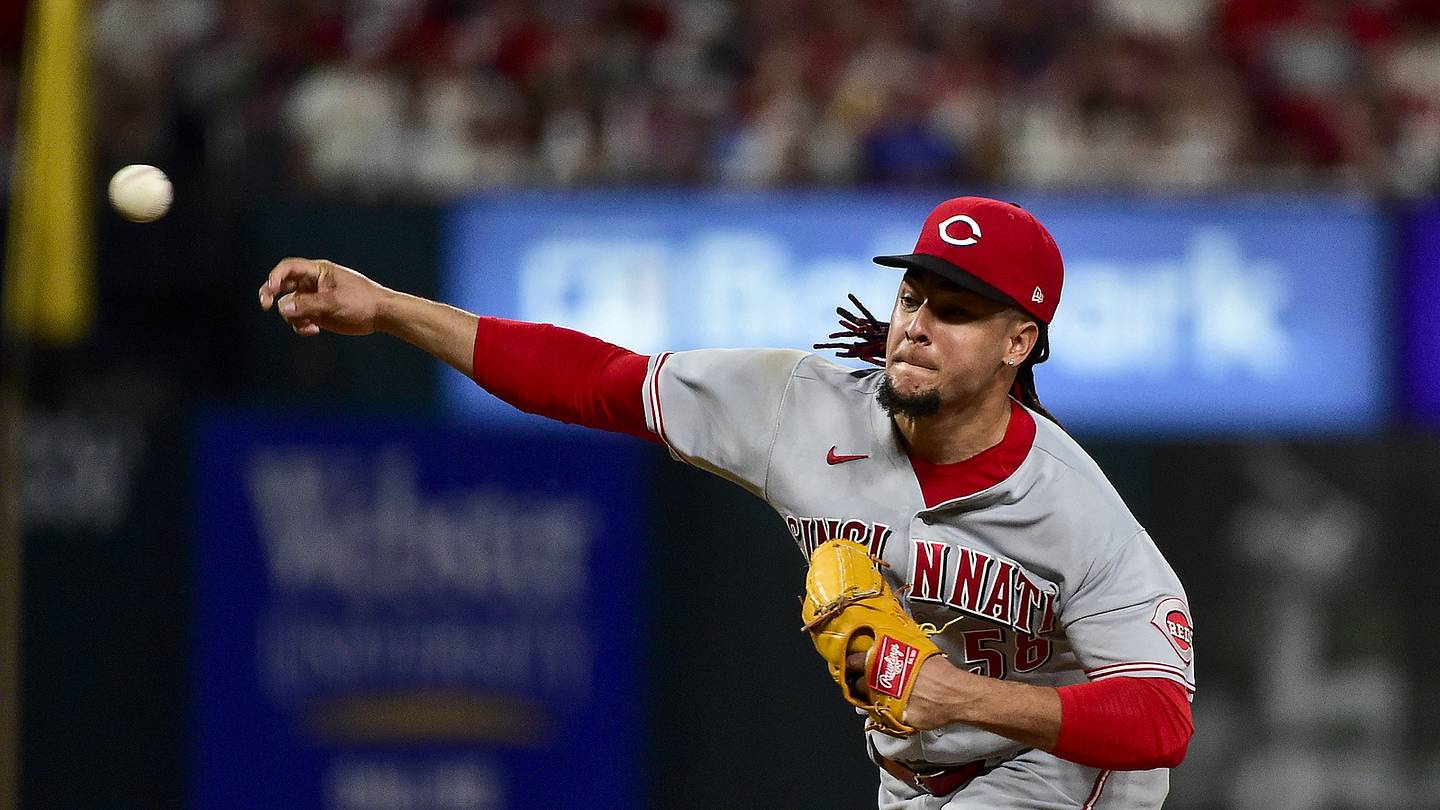 Yankees Showing Interest in Luis Castillo Ahead of Trade Deadline