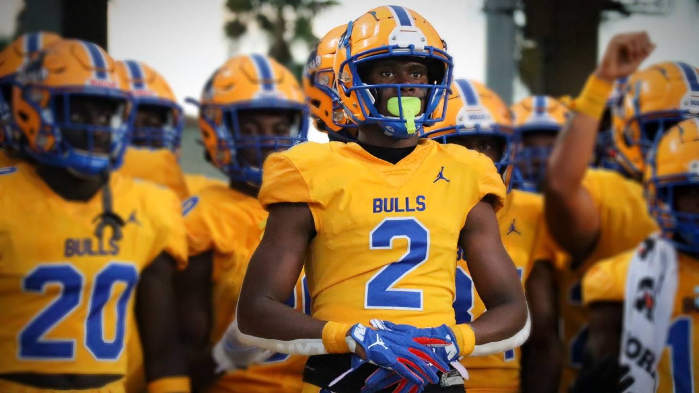 WR Andy Jean Signs With Florida Gators
