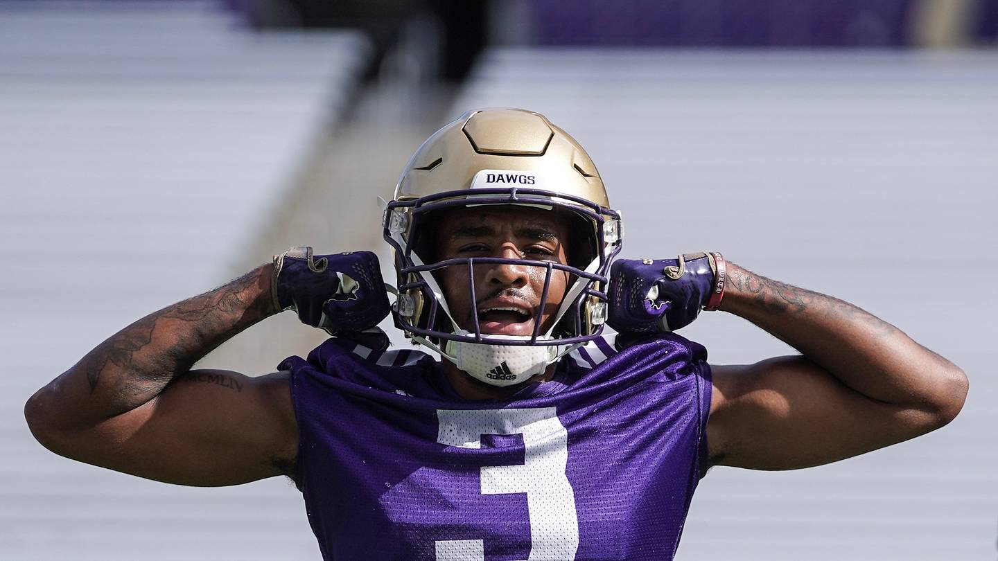One Surprise in UW Opener Lineups With Taj Davis Drawing WR Start