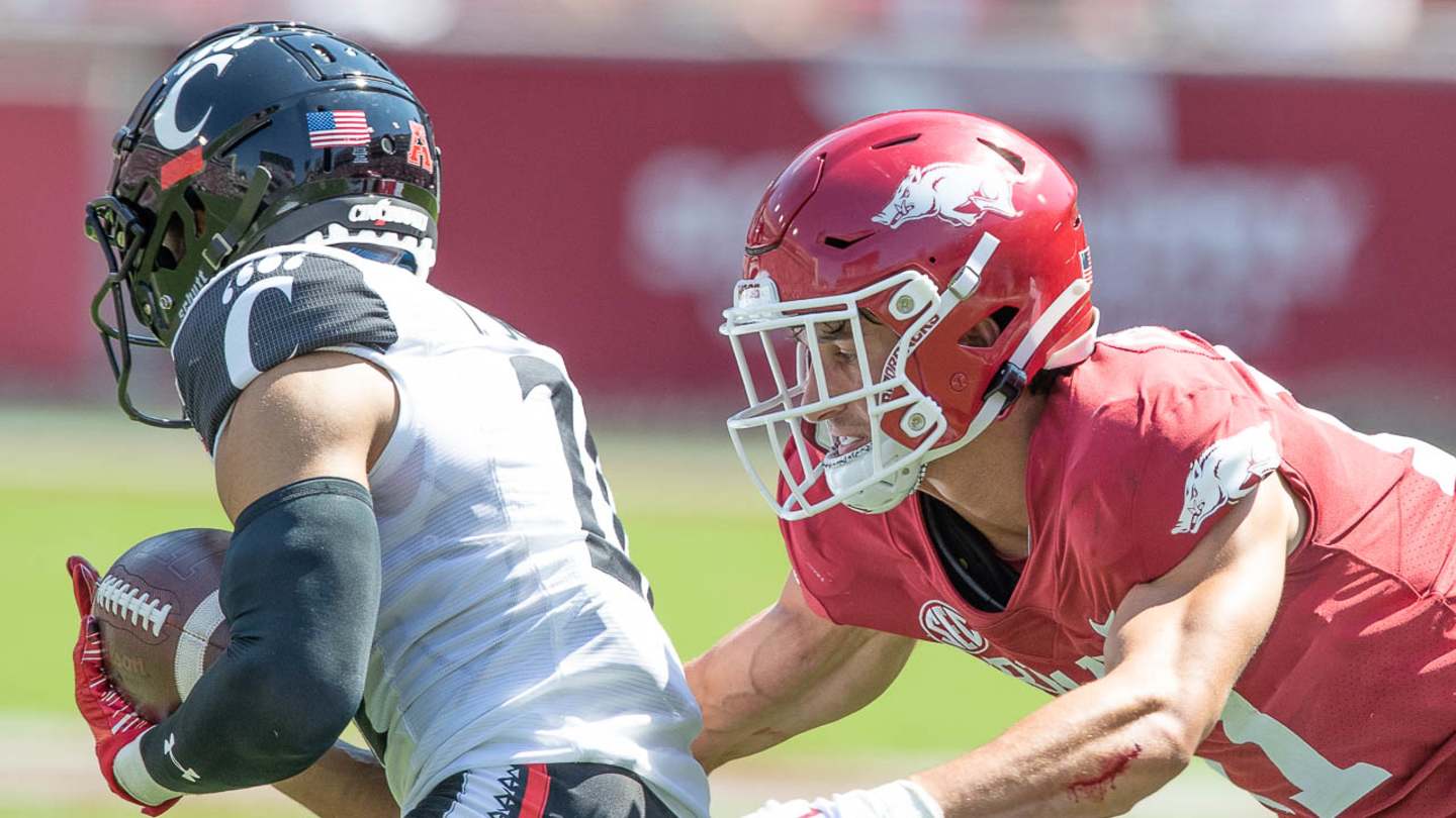 Razorbacks’ Hudson Clark Proven ‘Dependable’ for Secondary