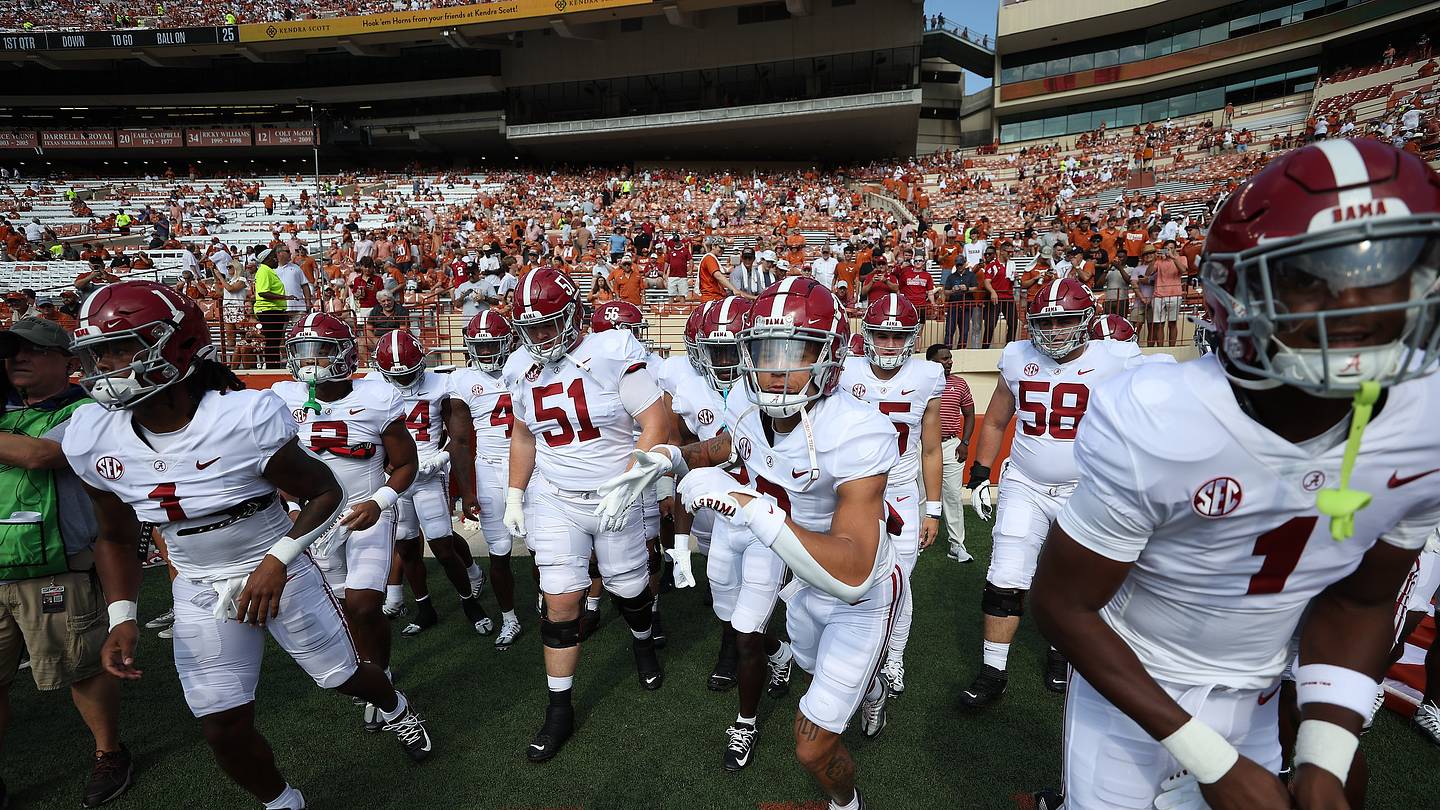 Where Alabama Landed in First CFP Rankings of Season