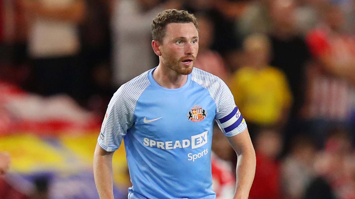 Tony Mowbray confirms Sunderland will look to bring in Corry Evans ...