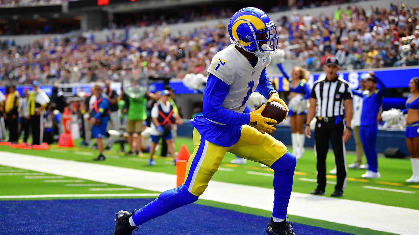 WATCH: Rams WR Allen Robinson Catches First LA Touchdown Pass