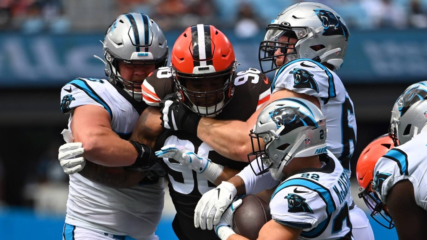 Jordan Elliott's New Deal is an Admission Browns Still Need a Starter