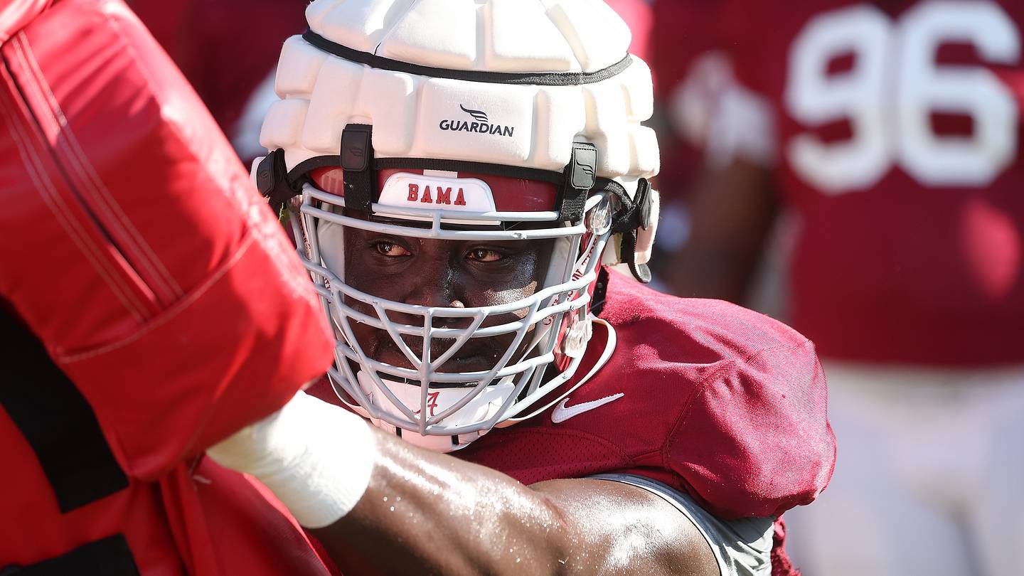 Why 8 Tackles by Jahiem Oatis at Arkansas Stood Out So Much: All Things CW
