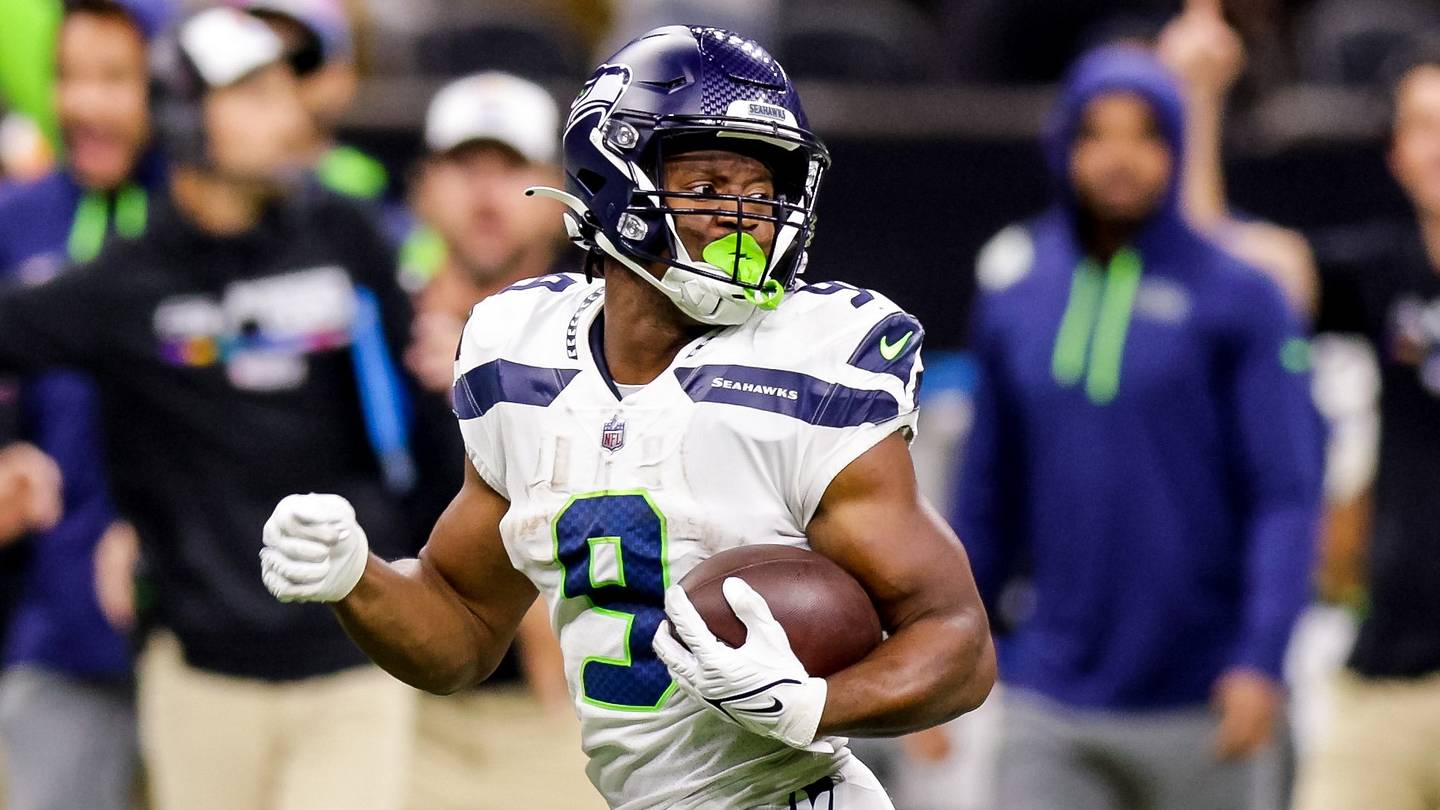 Ken Walker III, Al Woods Day-to-Day as Seahawks Face 49ers On Short Week