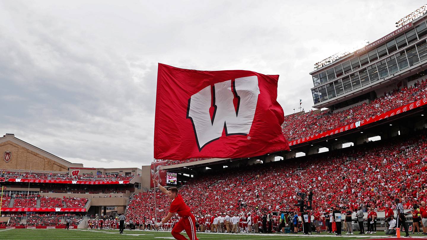 Wisconsin football adds 2023 in-state walk-on Zack Mlsna