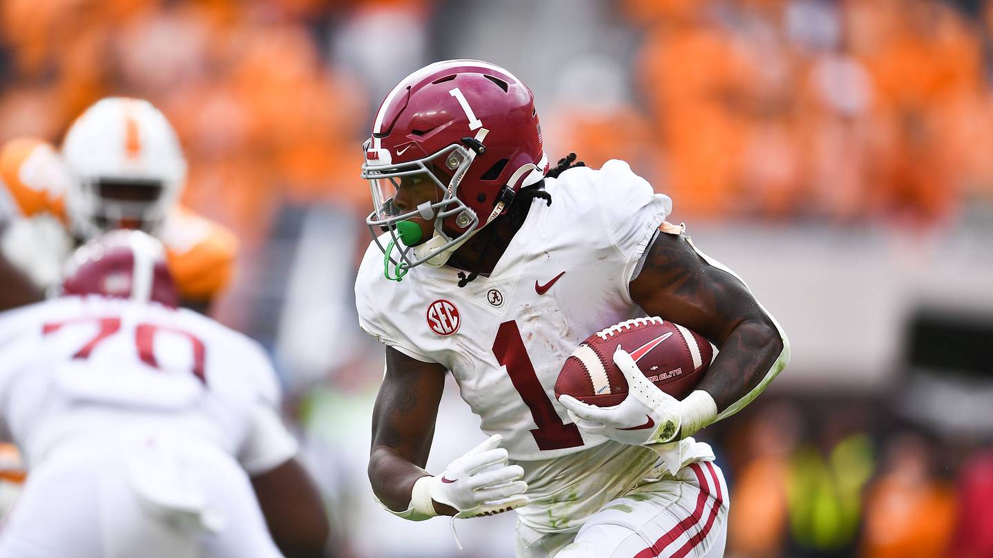 Nine Alabama Football Players Named To All-SEC Coaches Teams