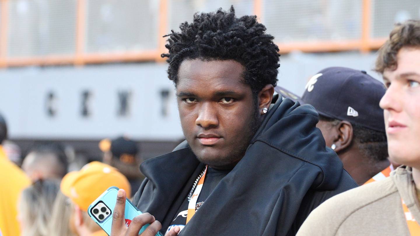 Elite OT Daniel Calhoun High On Vols After Saturday Night Visit
