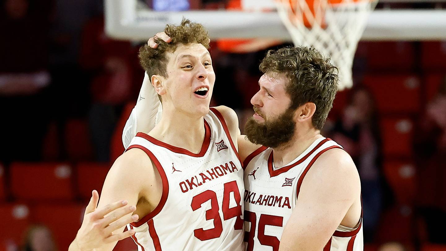Oklahoma Uses Furious Second-Half Rally to Upset No. 23 Iowa State
