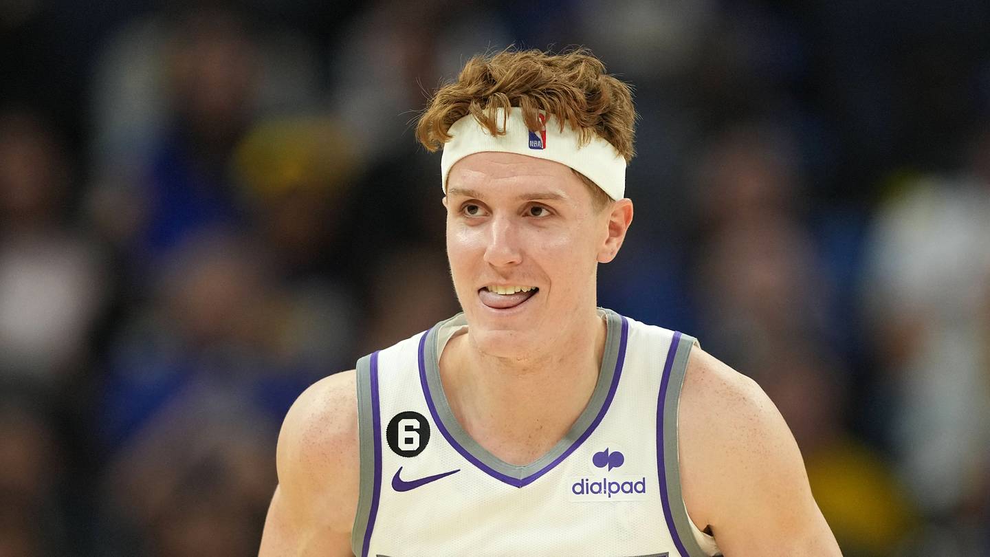 Former Hawks Reporter Sheds Light on Kevin Huerter Trade