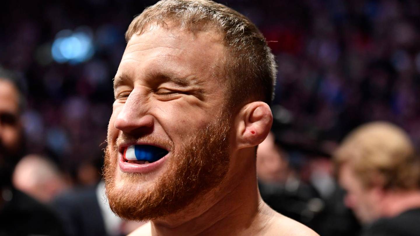 Justin Gaethje Makes Fiery Rebuttal to Rival's Eye Poke Accusations