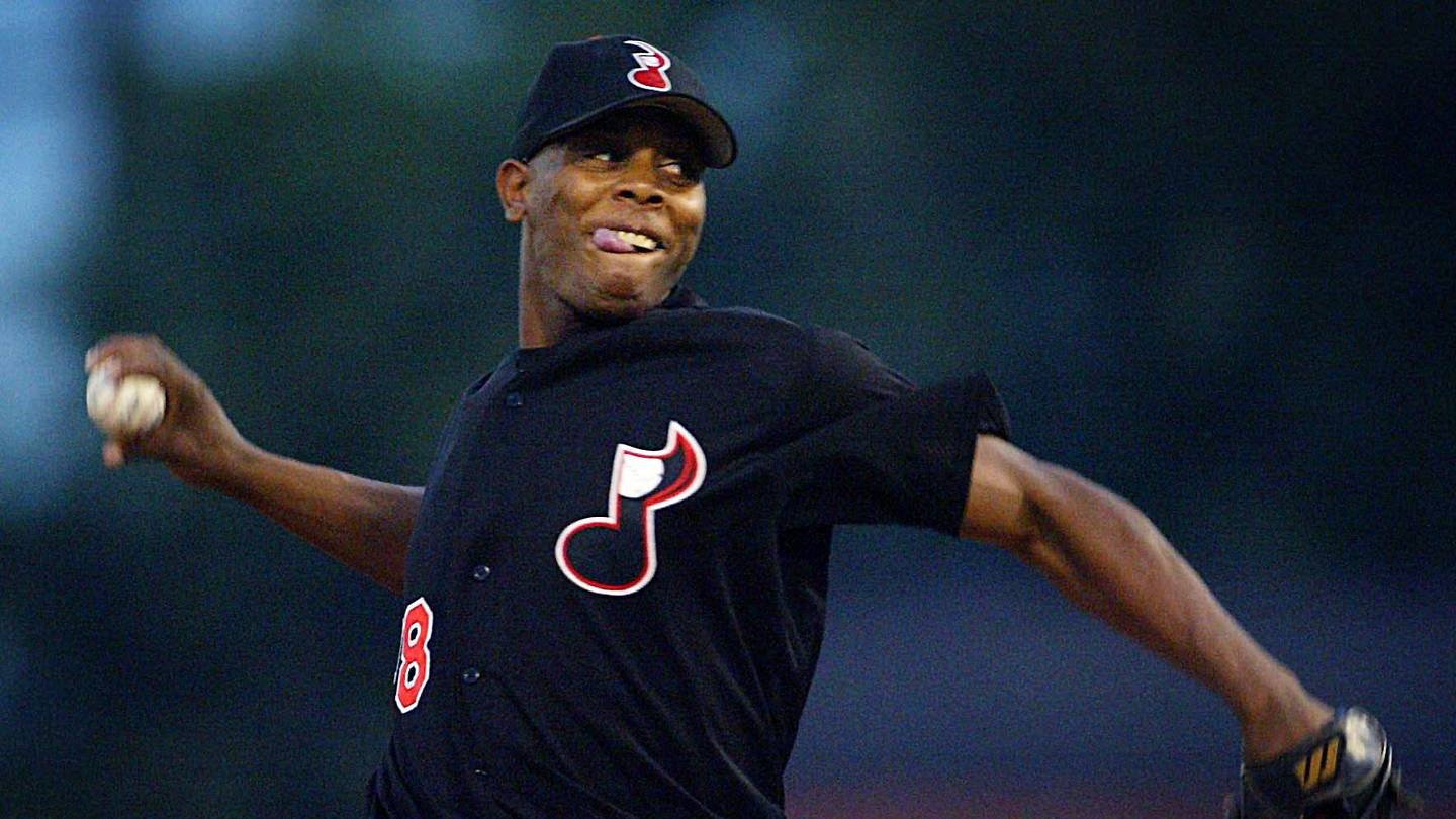 Longtime MLB Pitcher Pat Mahomes Sr., Father of Kansas City Chiefs QB ...
