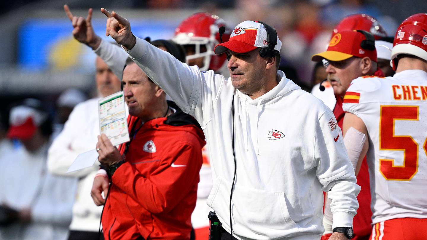 Seahawks Eyeing Chiefs Coach Joe Cullen For Defensive Coordinator: Report