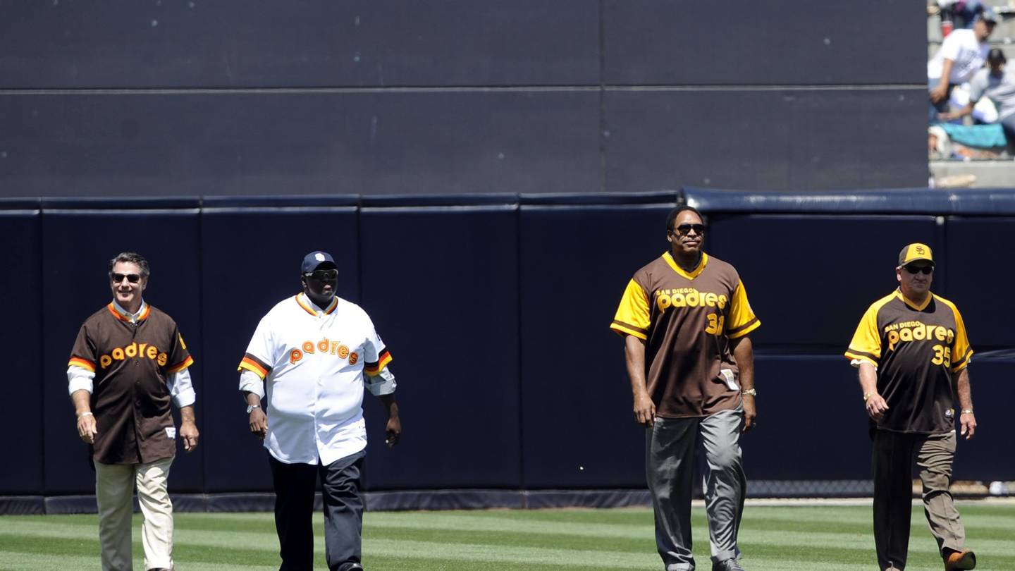 First Look: 3 Murals of Padres Legends to Debut at FanFest