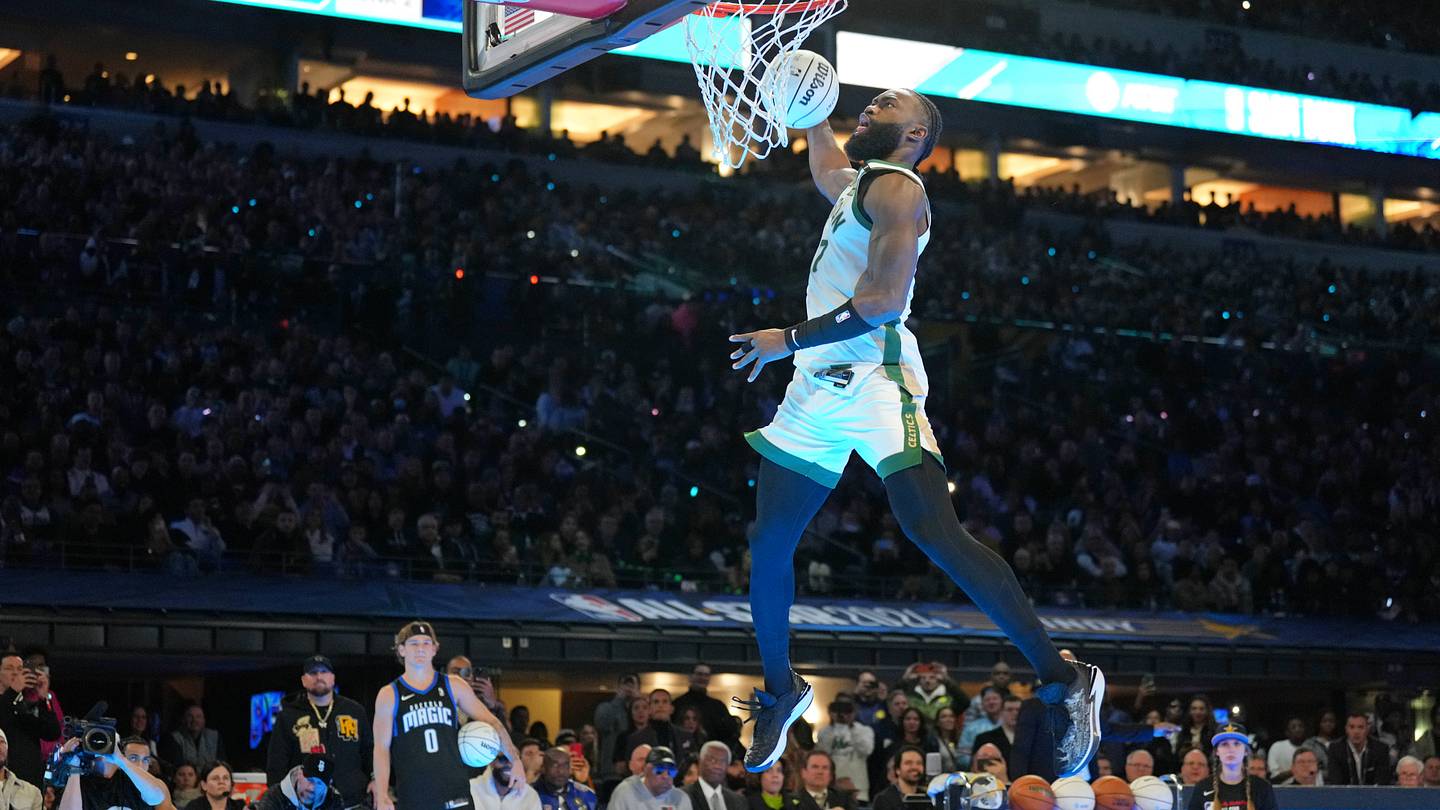 Lackluster Dunk Contest Leaves NBA Fans Fuming, Pondering Potential Fixes