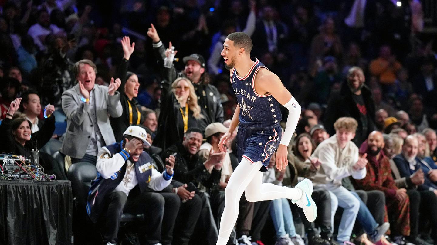 Tyrese Haliburton shows off in 2024 NBA All-Star Game with home crowd ...