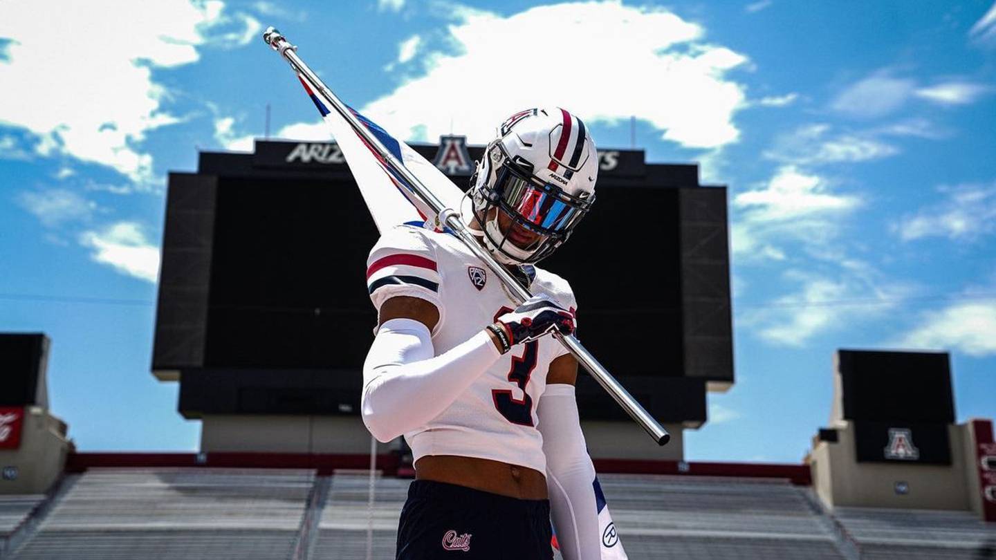 3-Star athlete Bryce Lewis considering Kansas