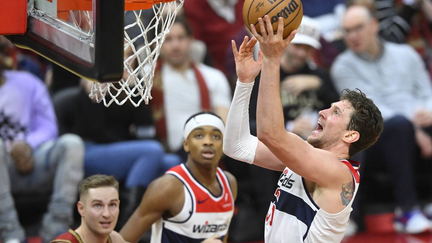 Should Sixers Consider Reunion With Mike Muscala?
