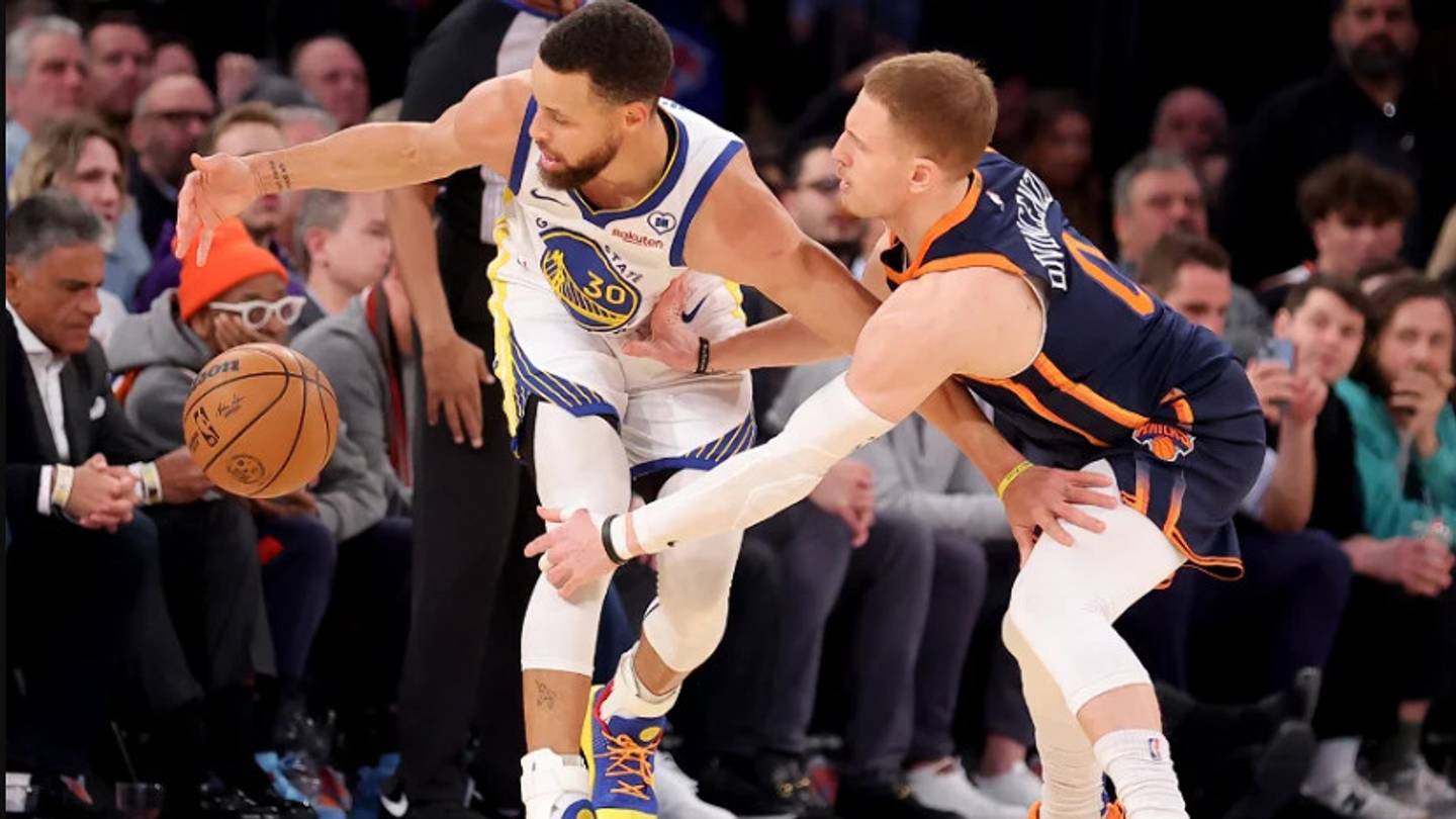 Warriors, Curry Bury Knicks With Skills Old and New