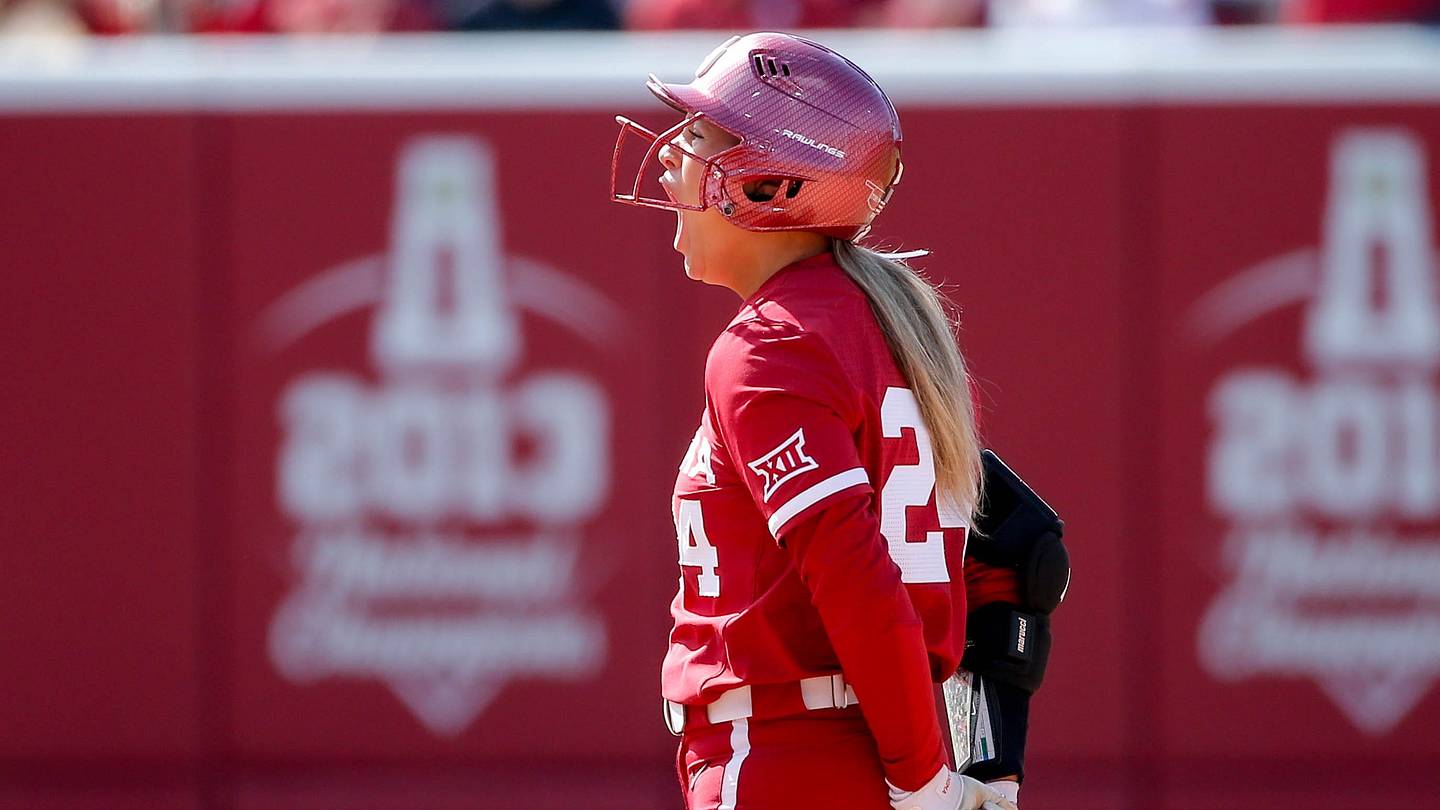 OU Softball: Oklahoma Blasts Past Iowa State, Sweeps Opening Big 12 Series
