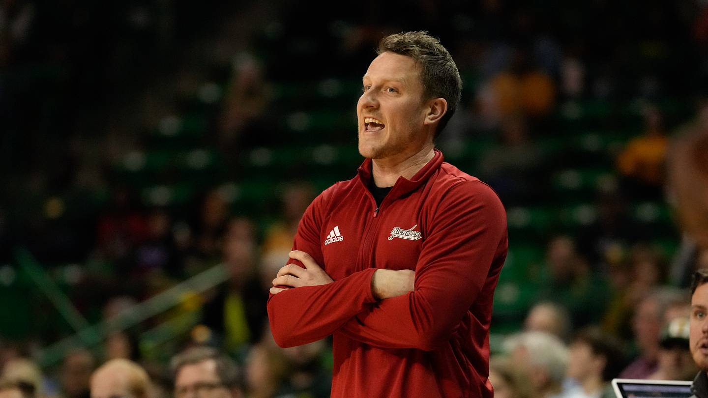 Assistant Austin Claunch Leaving Alabama Basketball To Be UTSA Head Coach