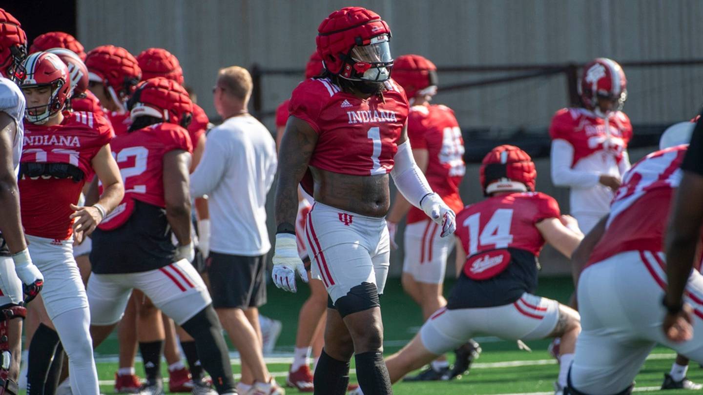 Indiana's Andre Carter Named to Bednarik Award Preseason Watch List