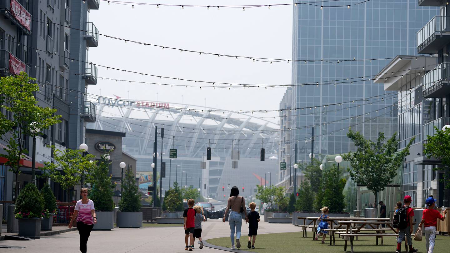 Bengals Announce Luke Combs Concert at Paycor Stadium in August 2024