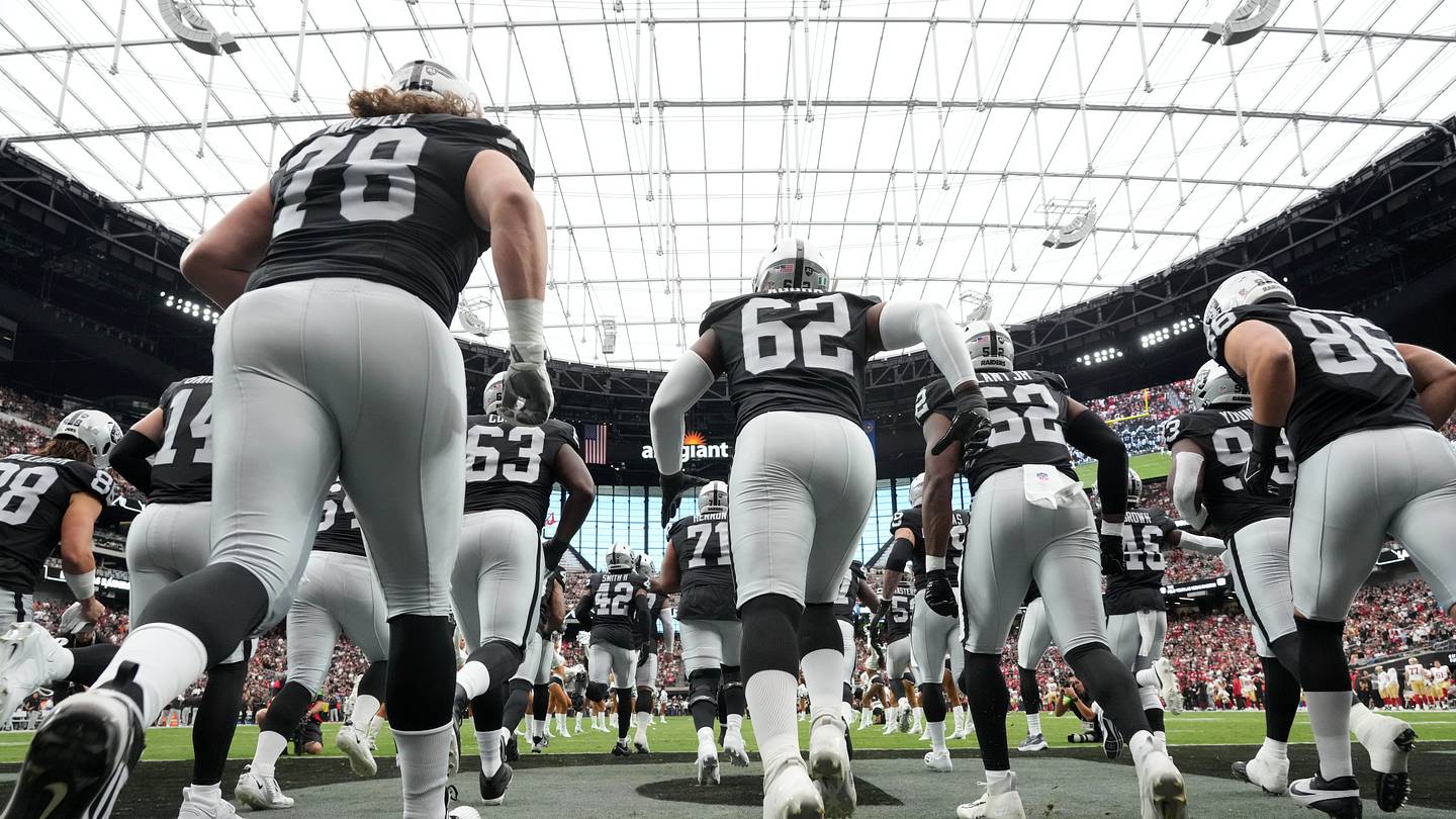 Raiders Sign 14 Players to their Practice Squad