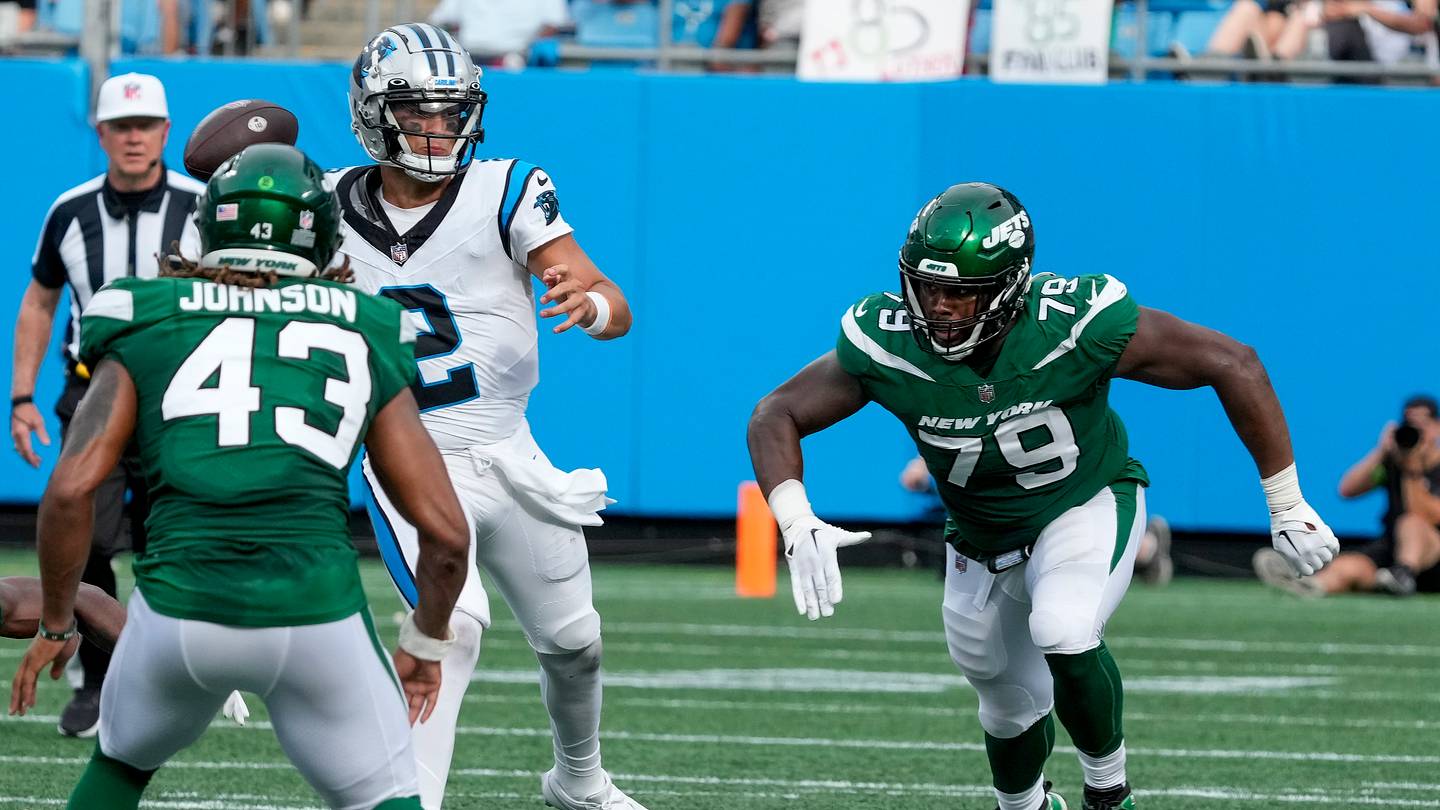 'Hard Knocks' Star Tanzel Smart Returns to Jets