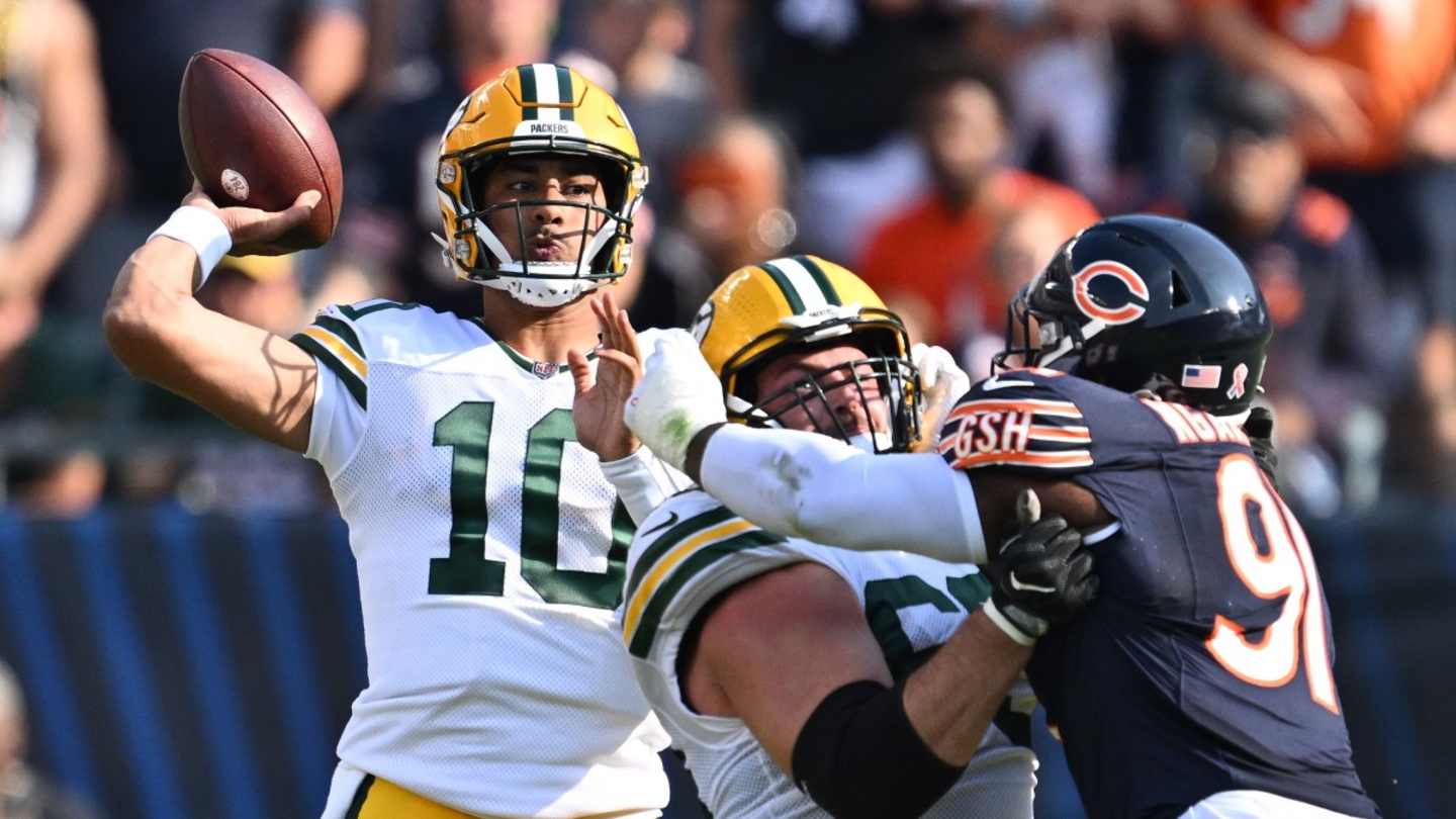 Live Updates: Packers at Bears in Week 1 Showdown