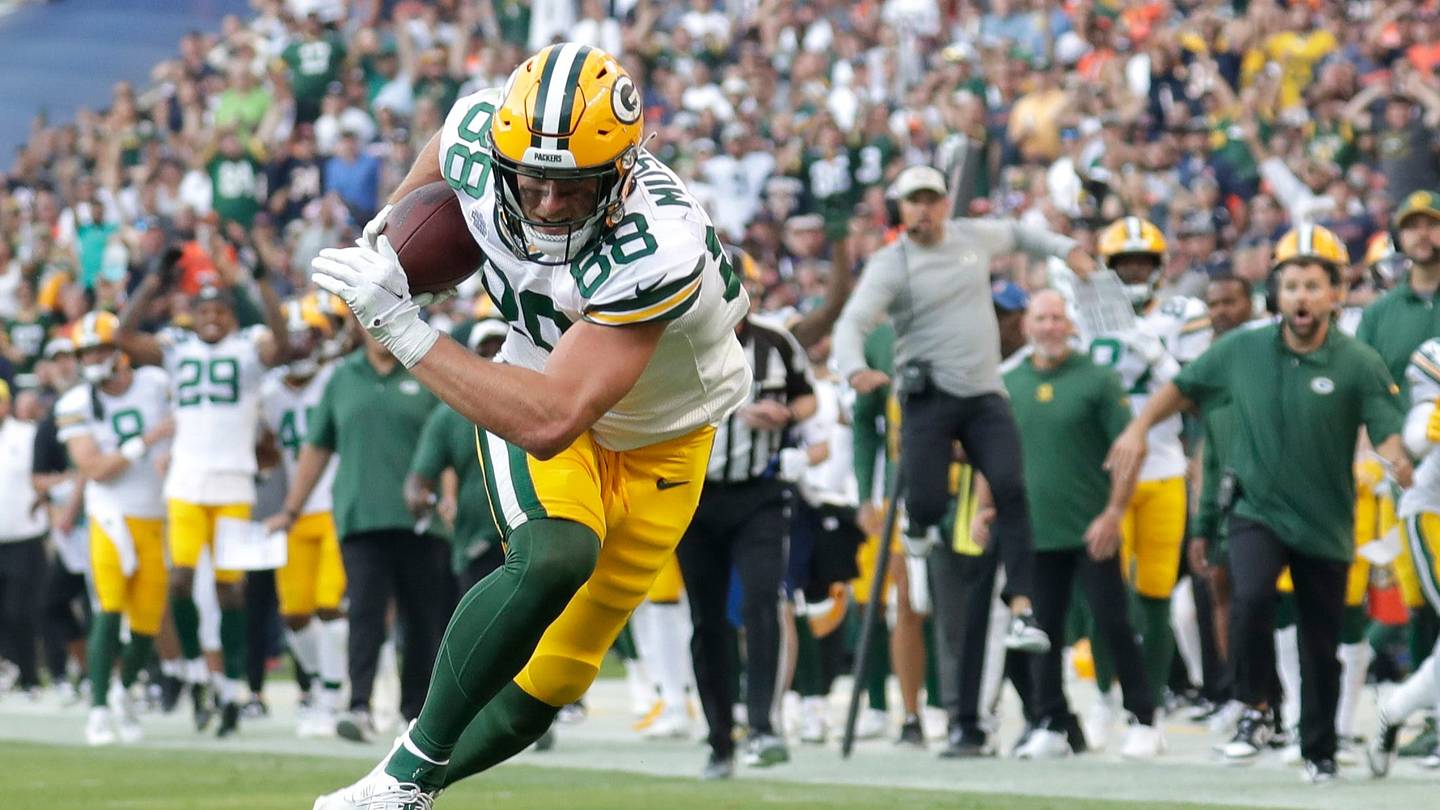 Fumble and Fall Set Up Packers’ Clinching Touchdown