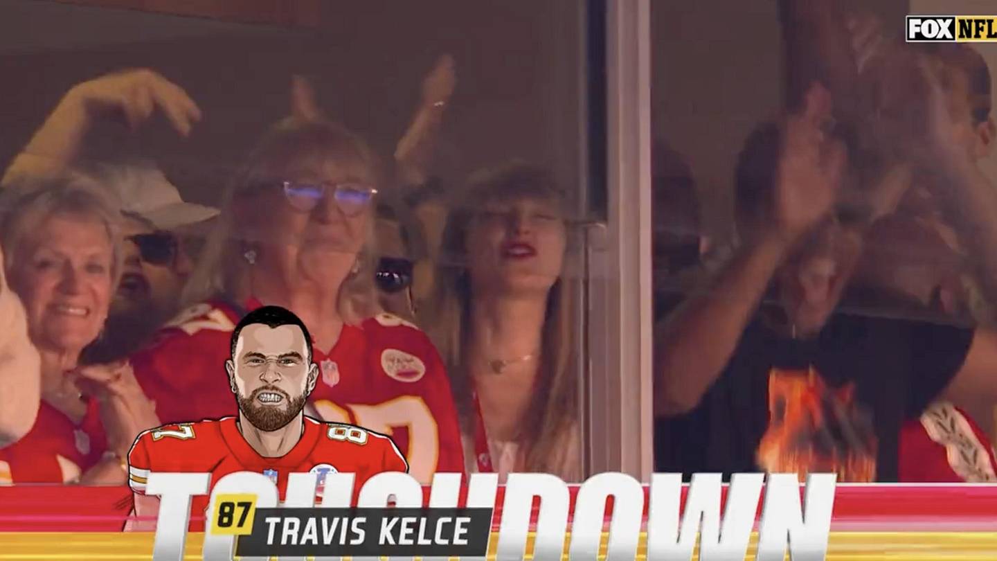Taylor Swift Appeared to Yell a Loud F-Bomb After Travis Kelce’s TD ...