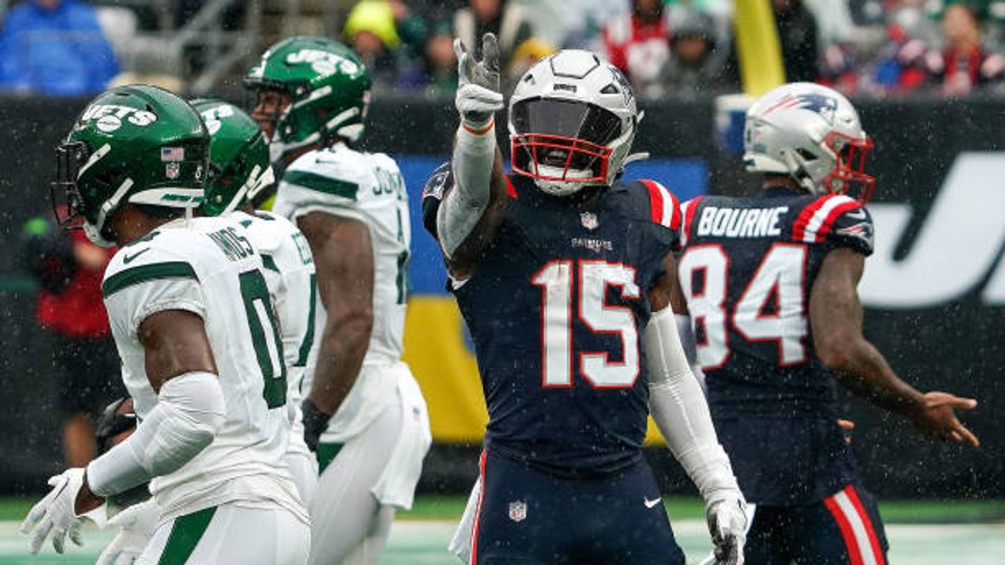 'Cool' Comeback: Patriots' Ezekiel Elliott Reveals Emotions Ahead of ...