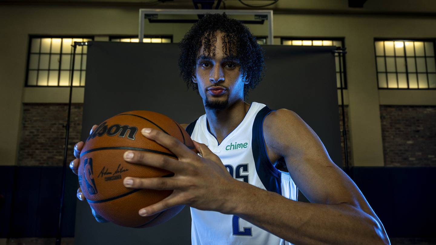 Dallas Mavs Rookie Dereck Lively II ‘Turning Heads’ Ahead of Preseason