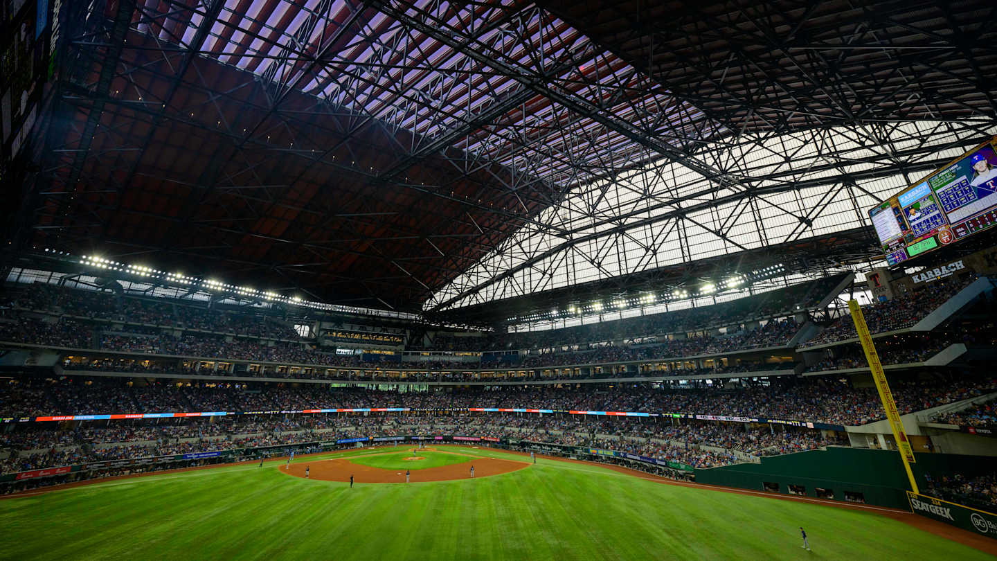 MLB Decides Globe Life Field Roof for Texas Rangers, Houston Astros ...